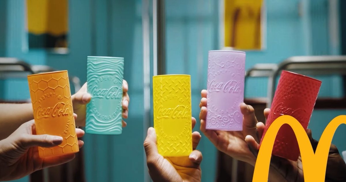 Nova campanha da McDonald’s traz de volta os colecionáveis copos Coca-Cola