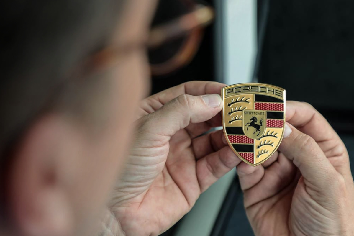 Porsche tem novo logo: “a evolução de um ícone”