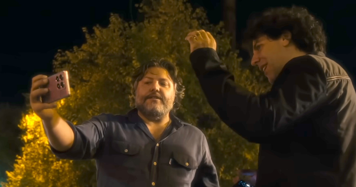 Rui Caria e César Mourão colocam à prova o Xiaomi 14T Pro na noite de ...