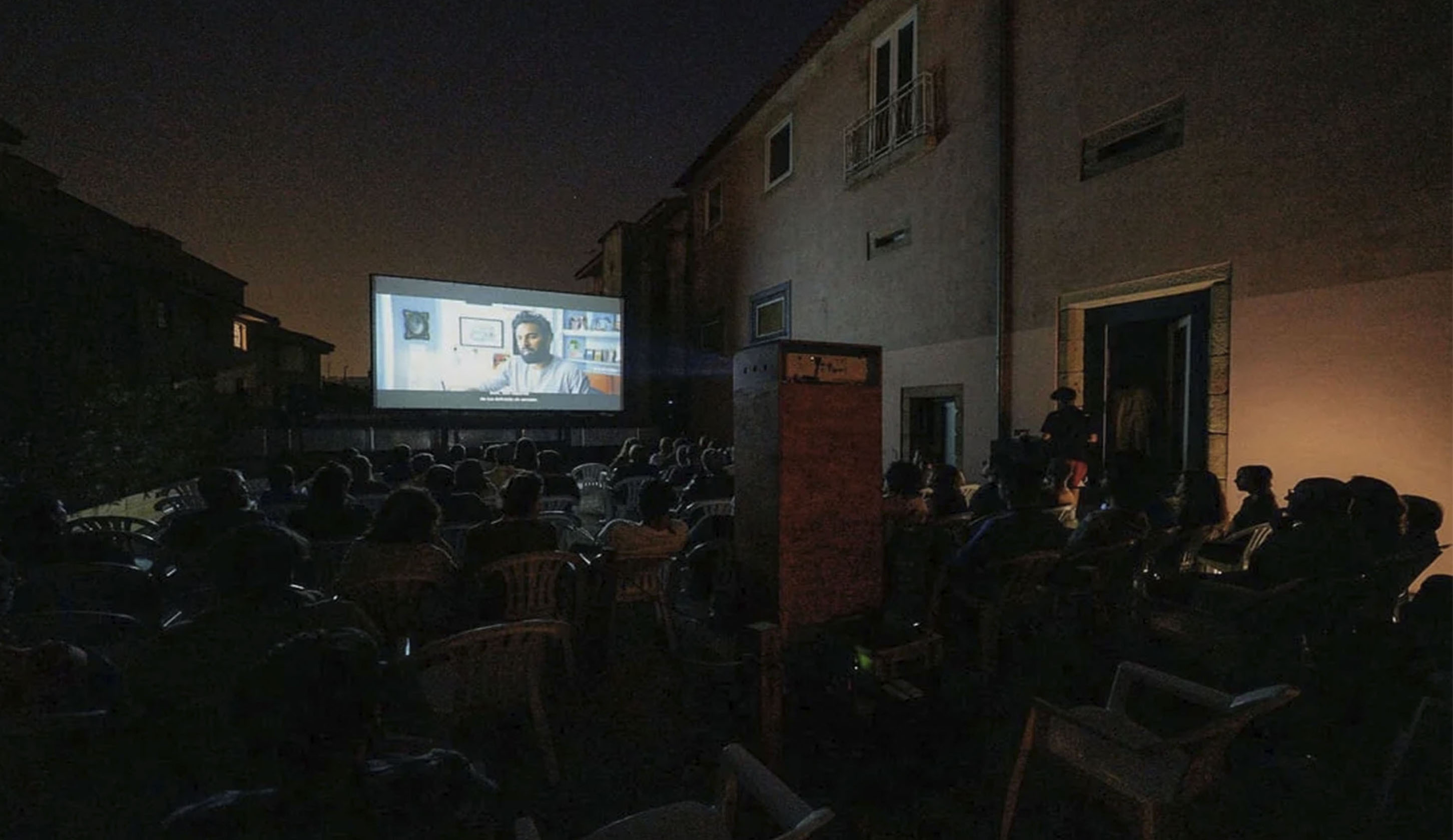 Notícia - Open-air cinema at Solar during August