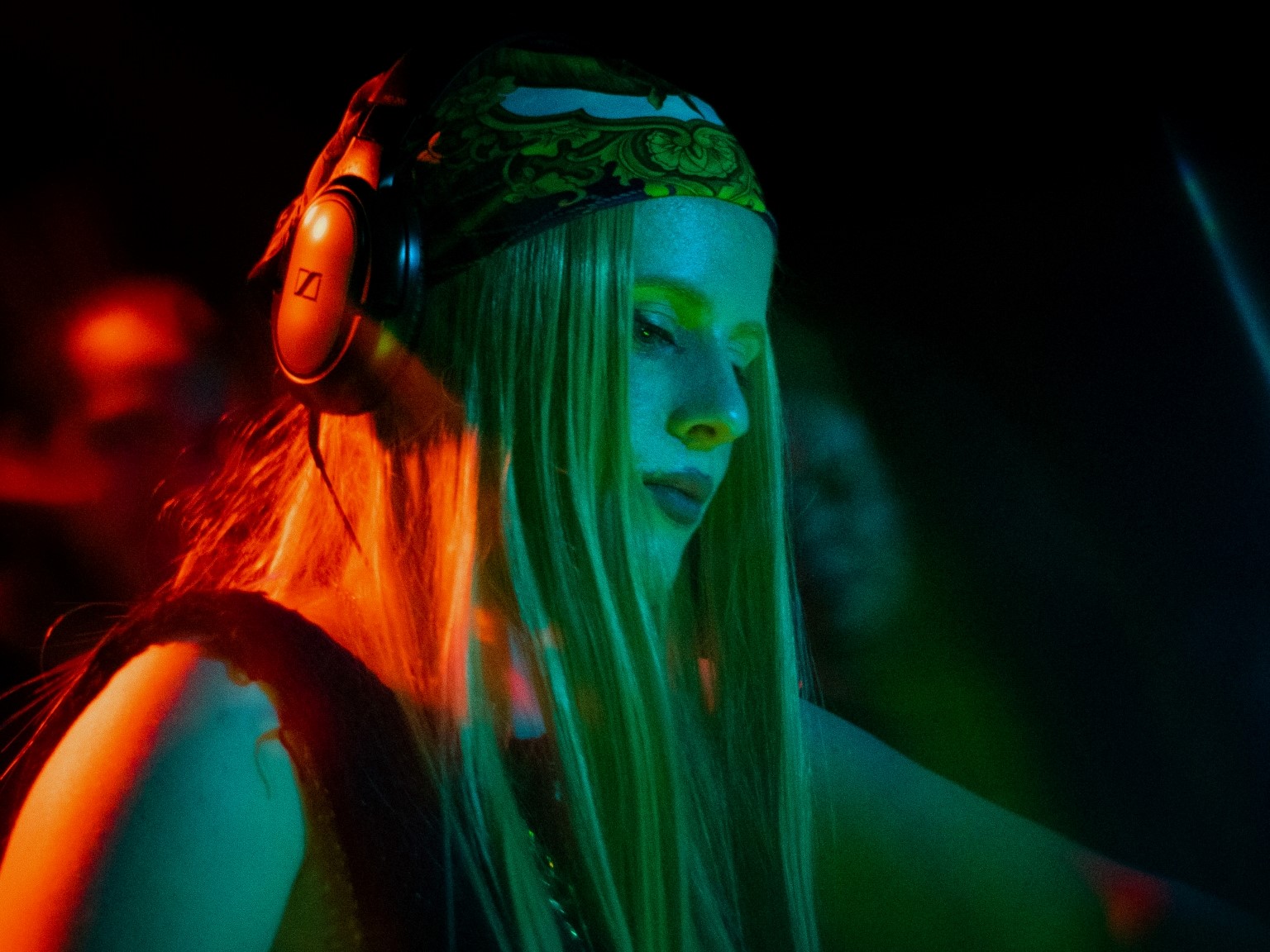 Maus Hábitos - Matilde Castro