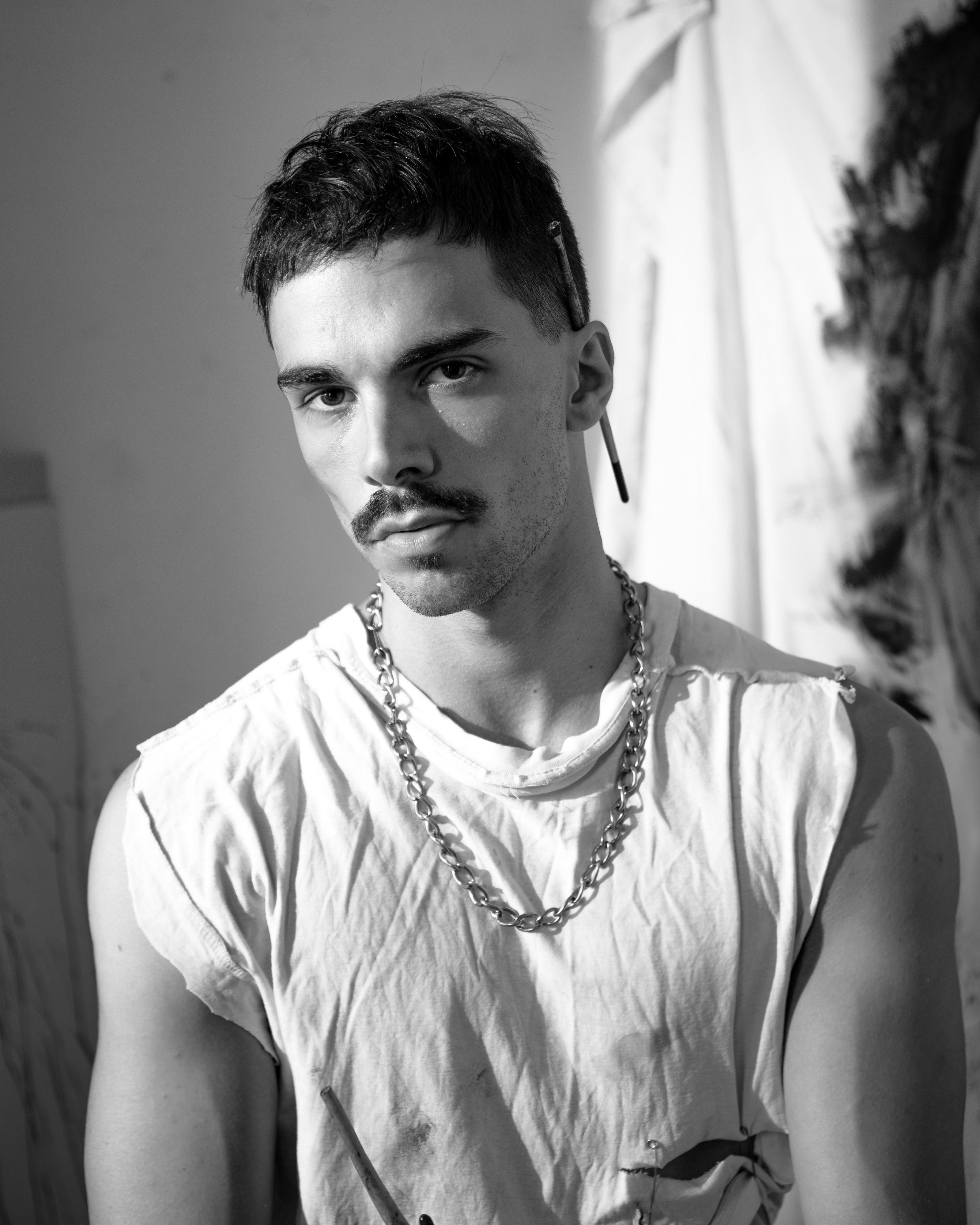 Maus Hábitos - Peter Castro