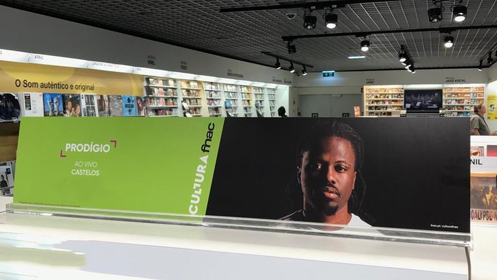 “Castelos” de Prodígio já está disponível em formato físico em Portugal