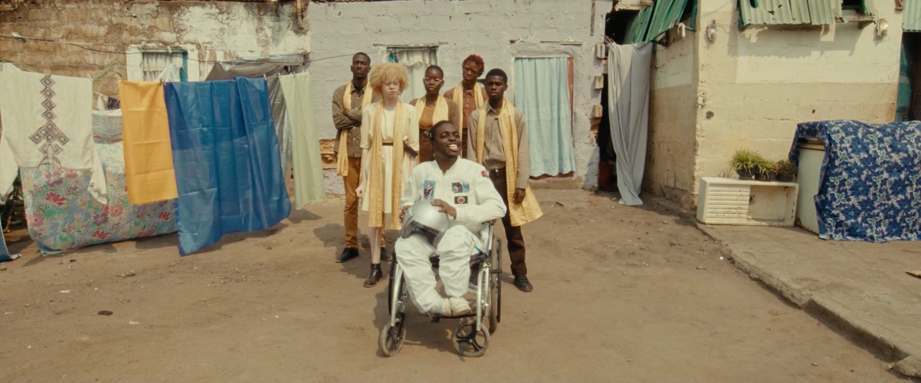 Musical angolano "As Aventuras do Angosat" vence Prémio do Público no ...